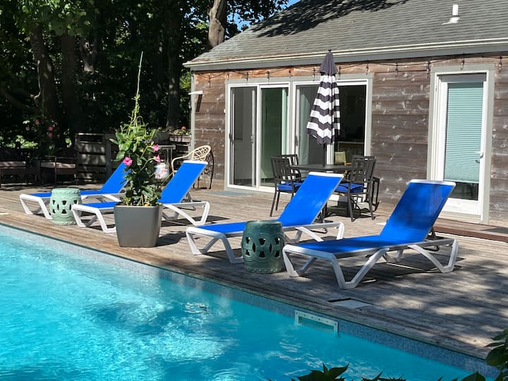 Modern Hampton’s Beach Cottage. - East Hampton, NY