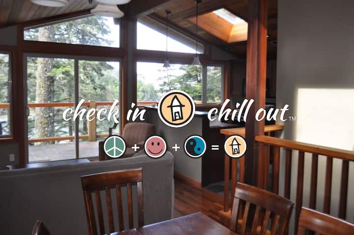 2 Bedroom Ocean Front - The Nest - The Cabins® - Ucluelet