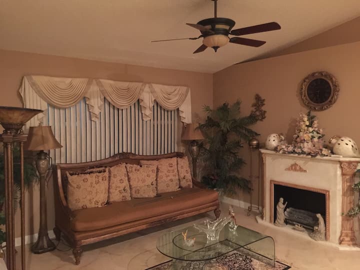Gorgeous Home Away From Home - Palm Beach Gardens, FL