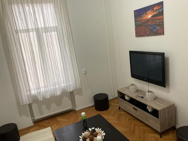 Casă De îNchiriat - Pitesti