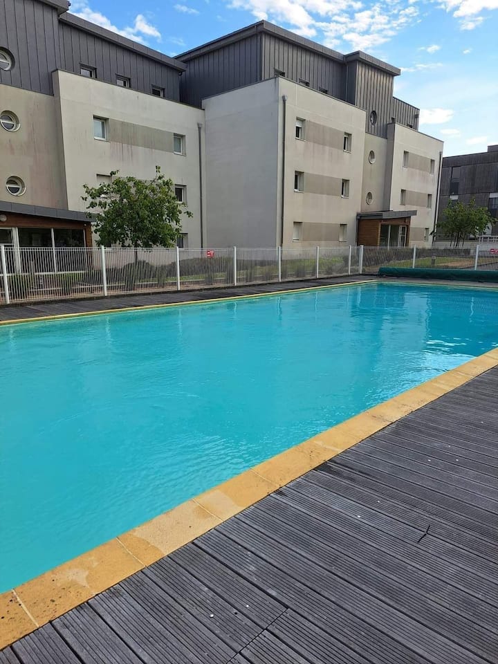 Logement Avec Piscine,  Mer à 10 Mn En Voiture - Saint-Brieuc