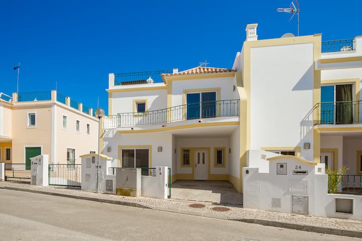 Villa Encantadora Perto Das Praias De Alvor - Distrito de Faro