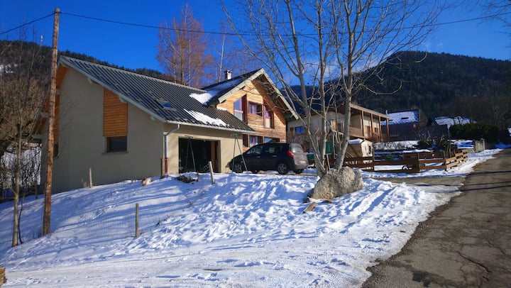 Chalet 3 Ch. Ménage à Faire Ou 60 € Le We End. - Lans-en-Vercors