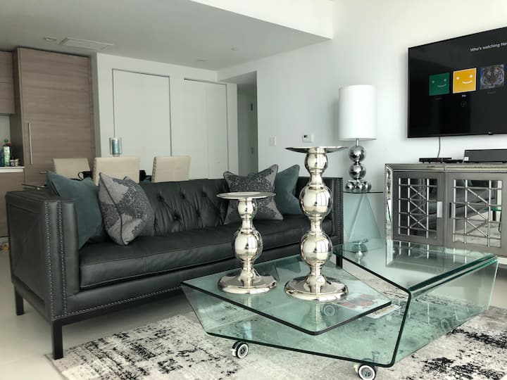 Amazing Luxury Apartment In 5 Star Resort - Key Biscayne, FL