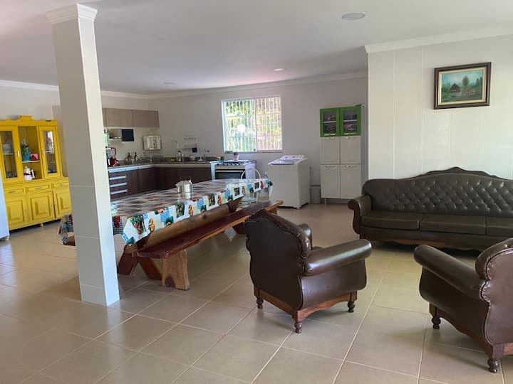 Sítio Completo Com Piscina. - Guarapari