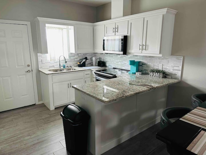 Quiet 2bd/2ba Close To Hospitals And Many Stores#2 - Pharr, TX