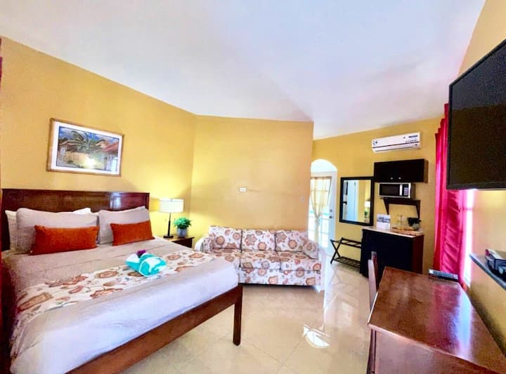 Suite Life At Jolly Castle Xviii - Antigua and Barbuda