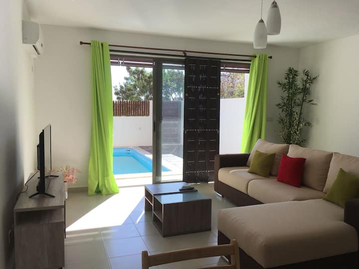 Villa With Private Pool Near The Beach - Mauritius