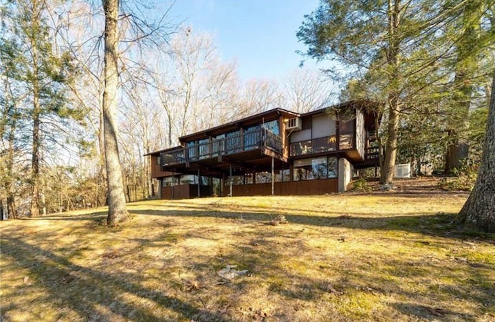 Mid-century Modern Retreat - Ashford, CT
