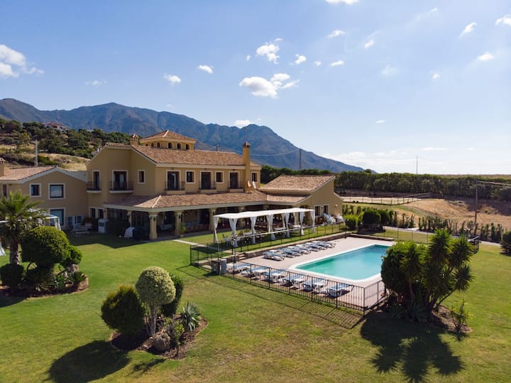 Charming Finca Among The Tranquility Of Nature - Estepona