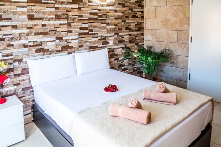Habitación Con Cama De Matrimonio En El Albergue - Maspalomas