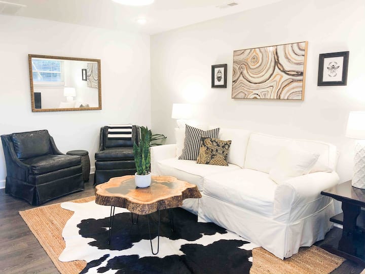 Better Blue Bungalow - Downtown #1 - Greenville, SC