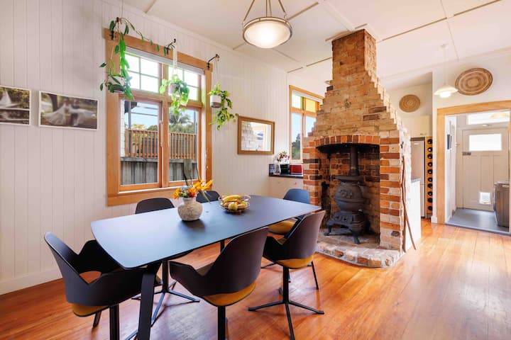 Elegant & Historic 3 Bedroom Villa - With Pool - Tauranga