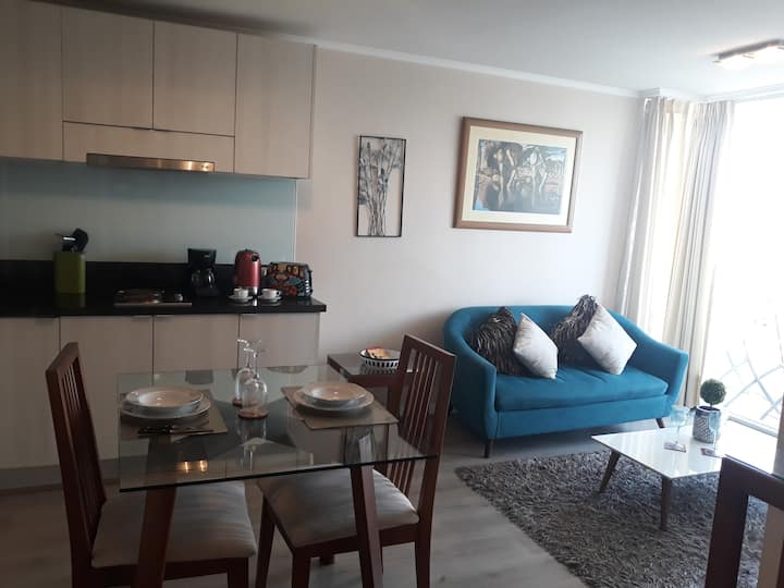 Metro Sta Lucía, Pasos Hospital Y Clínica Católica - Santiago