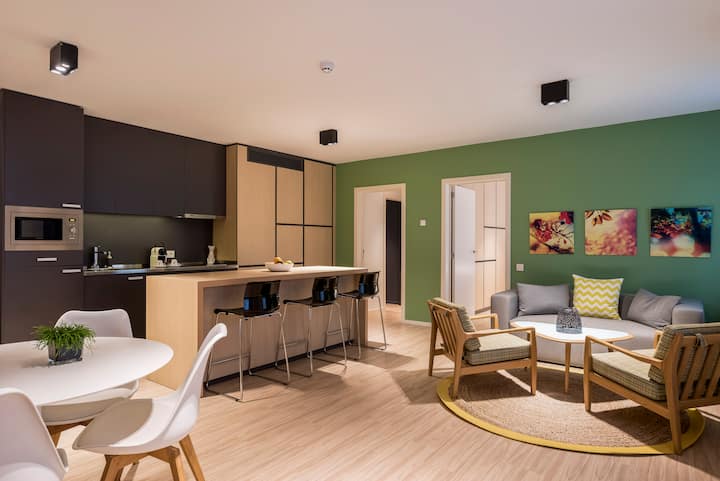 2 Bedroom Apartment Close To Brussels Louise - Brussels