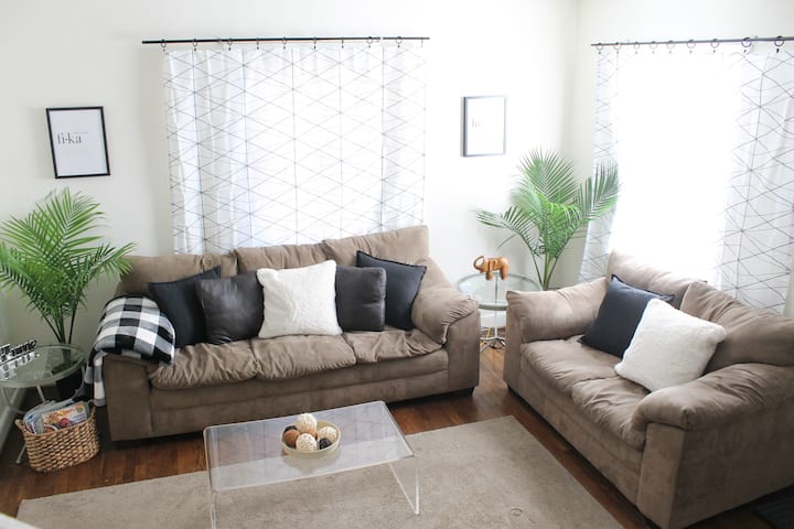 Quiet 3 Story House...20 Min Drive To Everything - Washington, D.C.