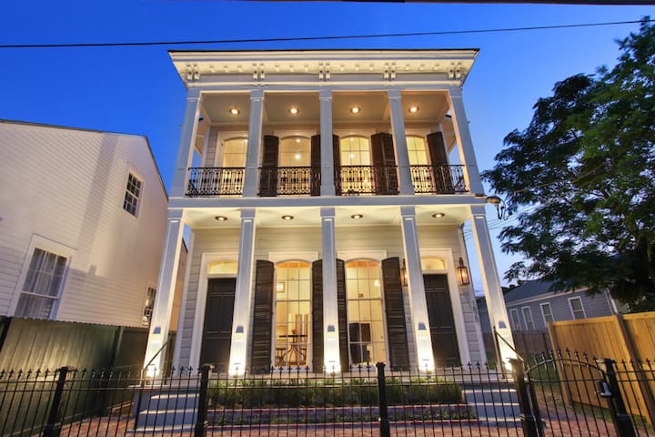 New Greek Revival Two Blocks From St. Charles - New Orleans, LA