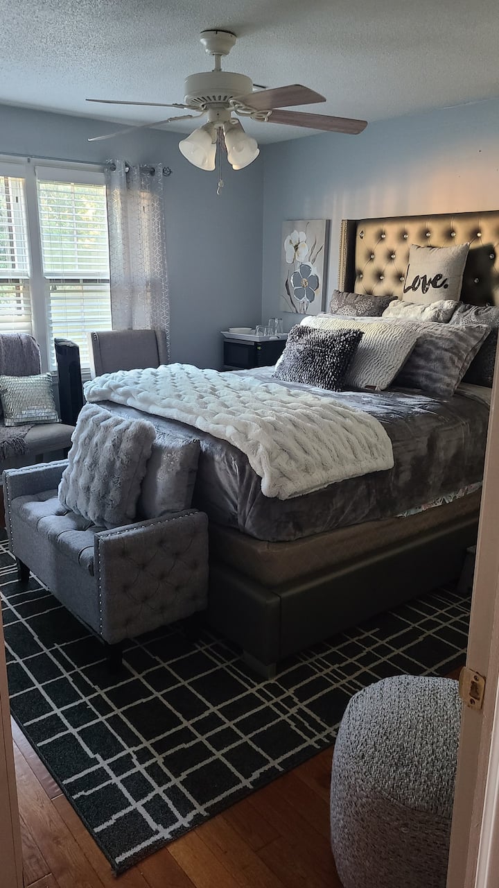 Cozy And Glam - Columbia, SC