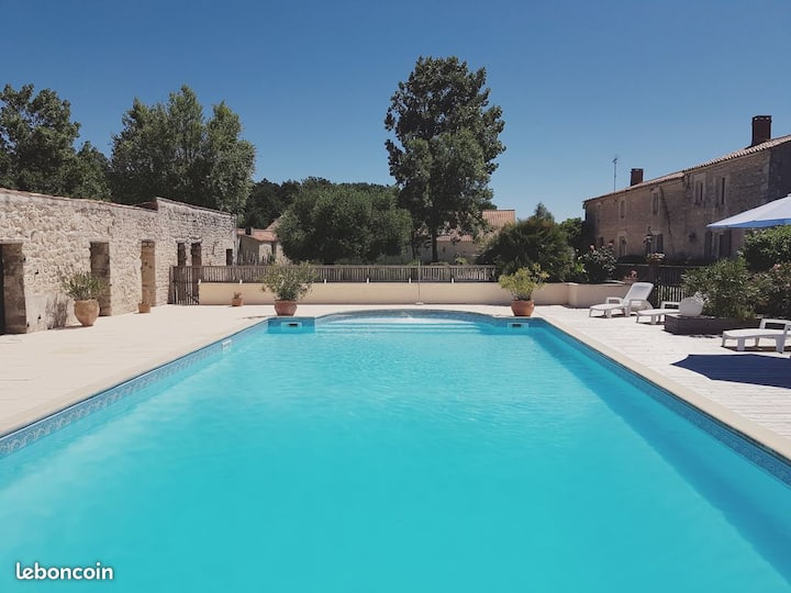 Gîte 8 Pers Avec Piscine, Campagne, Proche Mer - Luçon