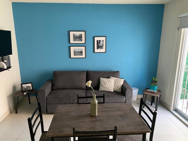 New Chic Tec Apartment. Safe+centric Location - Monterrey