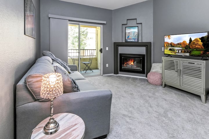 1 Bedroom Condo Pool
Strip Close Shopping - Las Vegas