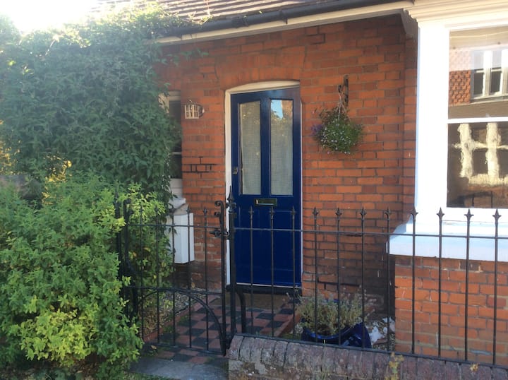 Comfortable Twin Room In The Centre Of Reigate - Redhill