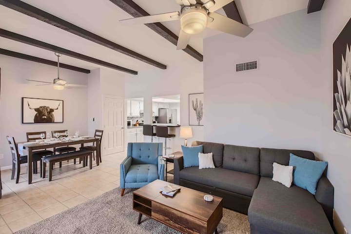 Cool And Comfy Tempe Townhome - Tempe, AZ
