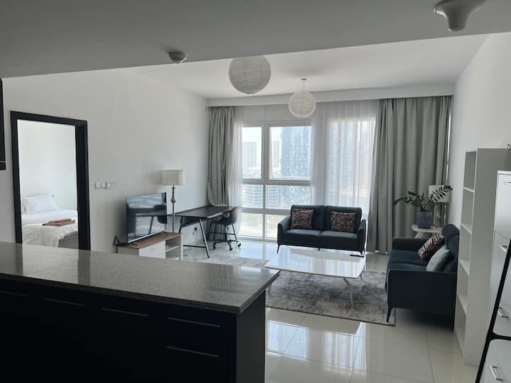 Spacious 1br Apartment - Abu Dhabi