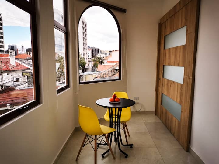 Suite En Chalet De Inicios Siglo Xx- Mariscal Foch - Quito