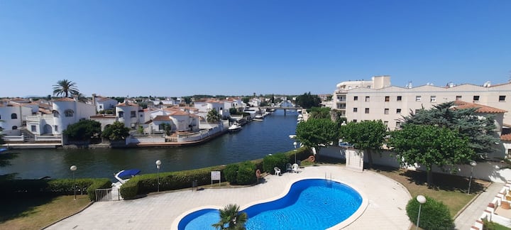 Magnifique Vue Sur Canaux Et Votre Piscine - Empuriabrava