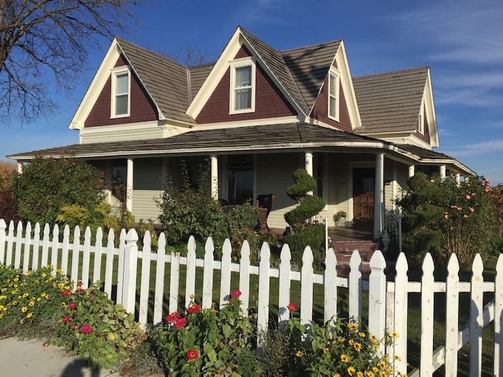 Sunset Magazine Recommended-room 5 - Grandview, WA