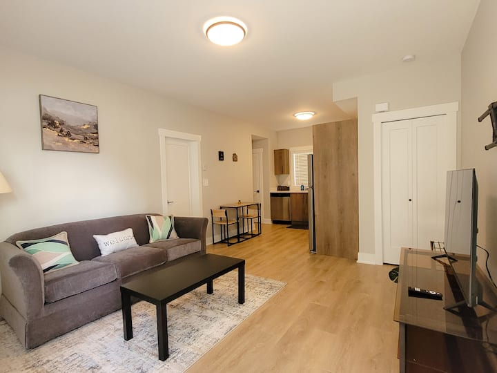 Feel Like Home! - Saanich Peninsula