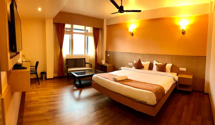 Orange Homestay - Strategically Located - Shillong