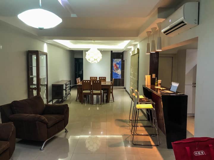 Estancia Confortable De Lujo Excelente Ubicación. - Monterrey