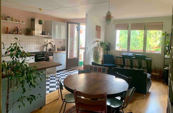 Grand Appartement Familial Avec Balcon - Porte de Bagnolet