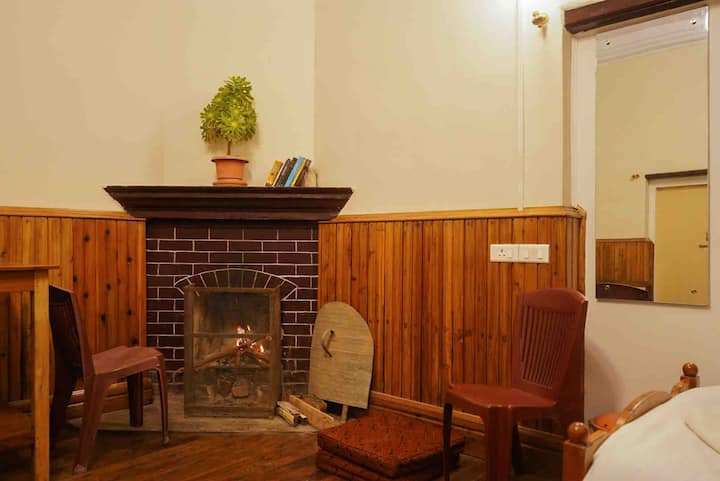 Vintage Studio W/ Fireplace In Darjeeling - Darjeeling