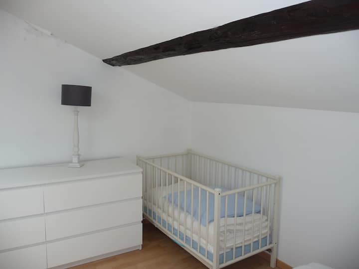 Chambres Climatisées Récemment Aménagées - Orange
