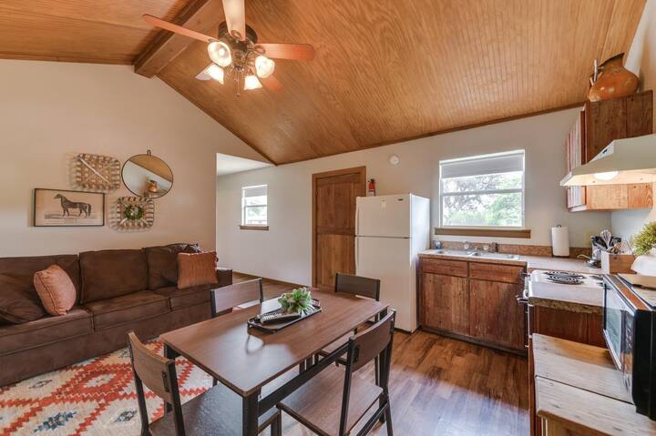 Arrowhead At Utopia River Retreat - Utopia, TX