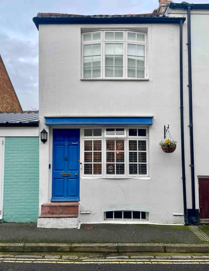 Charming Small Home By The Sea - Portsmouth