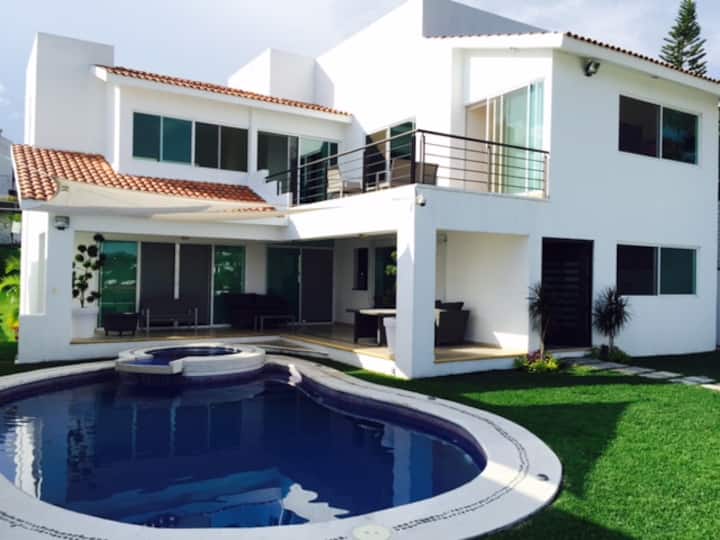 Kyahome: 1000 M² De Comodidad, Alberca, Asador Y + - Cocoyoc