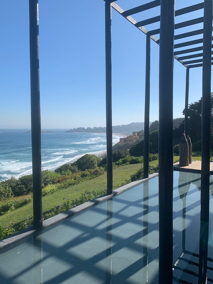 Espectacular Casa Frente A La Playa En Beranda - Papudo