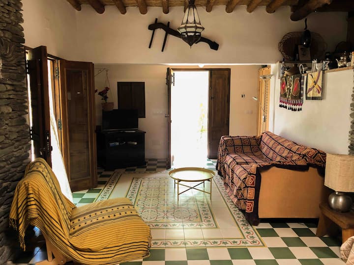 A Beautiful Traditional Home In Juviles - Cádiar