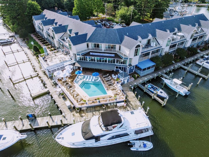 St. Michaels Harbour Inn - Waterfront King Room - Saint Michaels, MD
