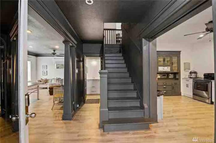 ★ A L D E R L N O R T H Tacoma 98406 - Tacoma