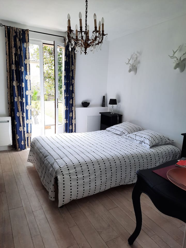 Digne Agréable Chambre Avec Jardin Au Calme - Digne-les-Bains