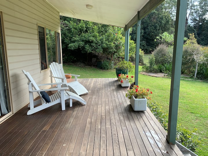 Grandma’s Cottage Woodhill - Berry