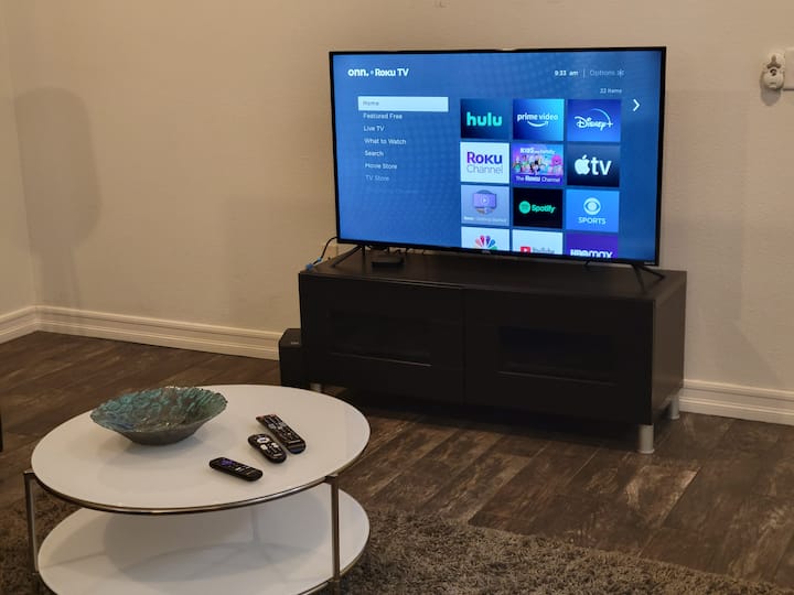 𝐺𝑜𝑟𝑔𝑒𝑜𝑢𝑠 𝑆𝑒𝑣𝑒𝑛 𝐻𝑖𝑙𝑙𝑠 𝑐𝑜𝑛𝑑𝑜 - Henderson, NV