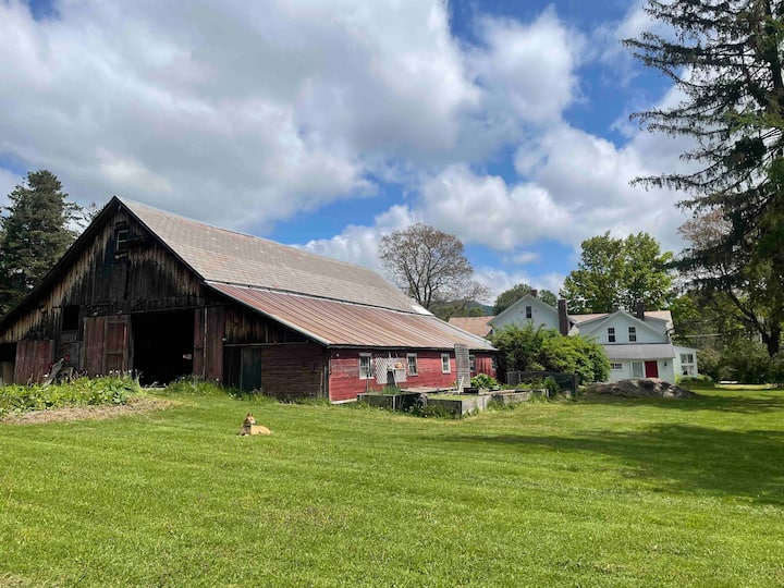 Farmhouse On Dorset West Road - Manchester, VT