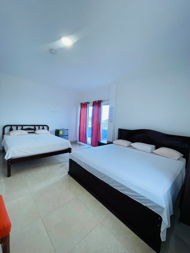 Habitación #17 Balcón Y Parcial Vista Al Mar - Salinas