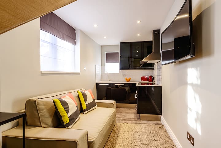 Beautiful Loft Duplex 5 Min To Tube West Hampstead - London